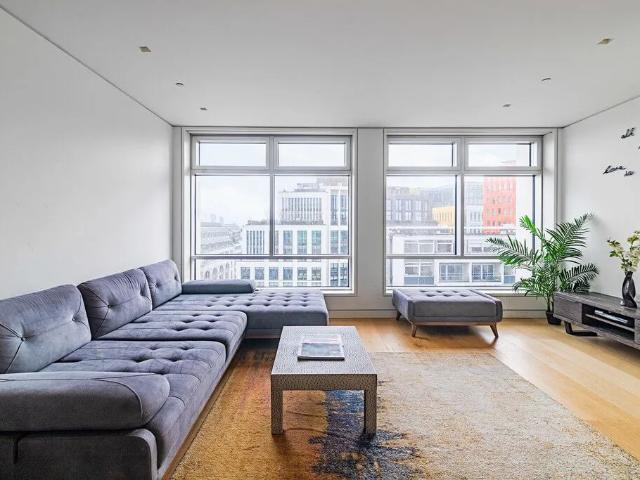 Apartment at New Oxford Street, Greater London