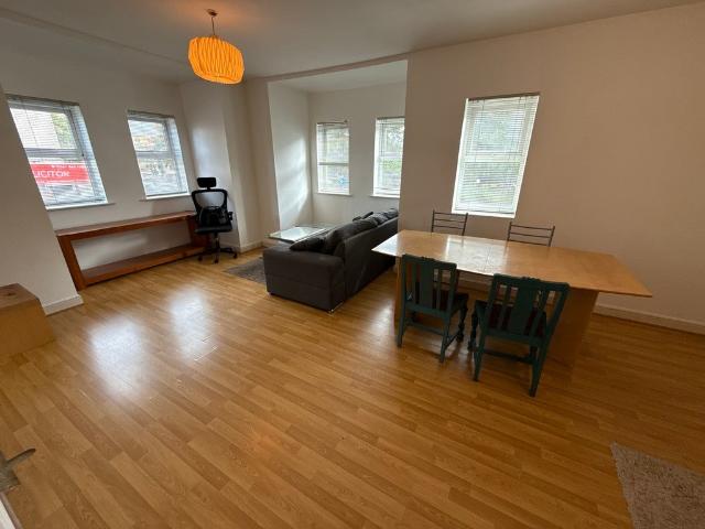 Apartment at New Belvedere Close, Trafford