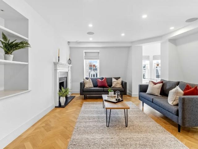 Apartment at New Cavendish Street, City of Westminster