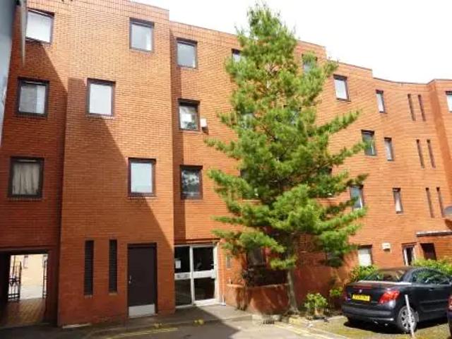 Apartment at New City Road, Glasgow