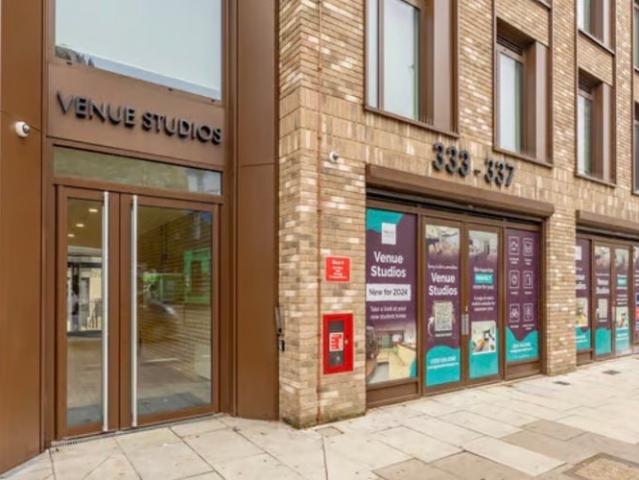 Apartment at New Cross Road, Greater London