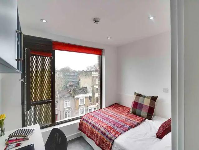 Apartment at New Cross Road, Greater London