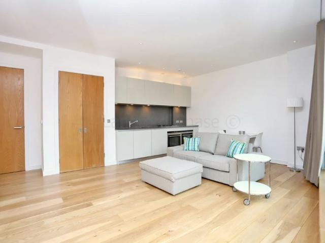 Apartment at New Globe Walk, Greater London