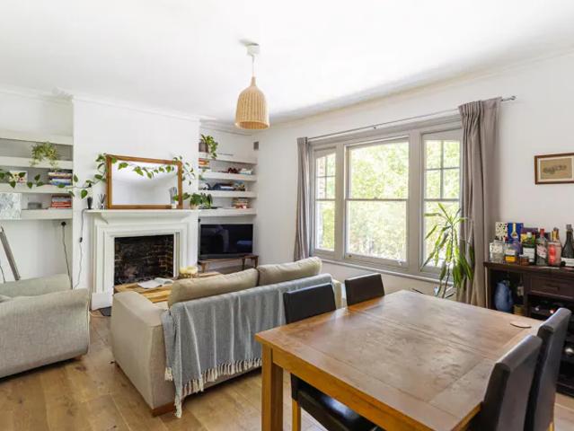 Apartment at New King's Road, Greater London