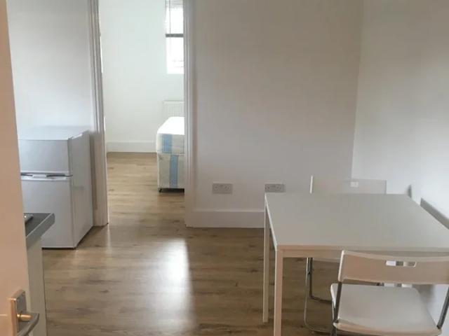 Apartment at New King's Road, Greater London