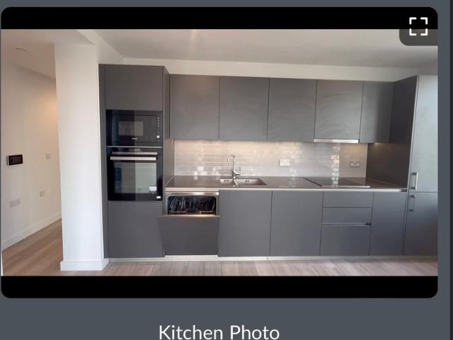 Apartment at New Lion Way, Greater London