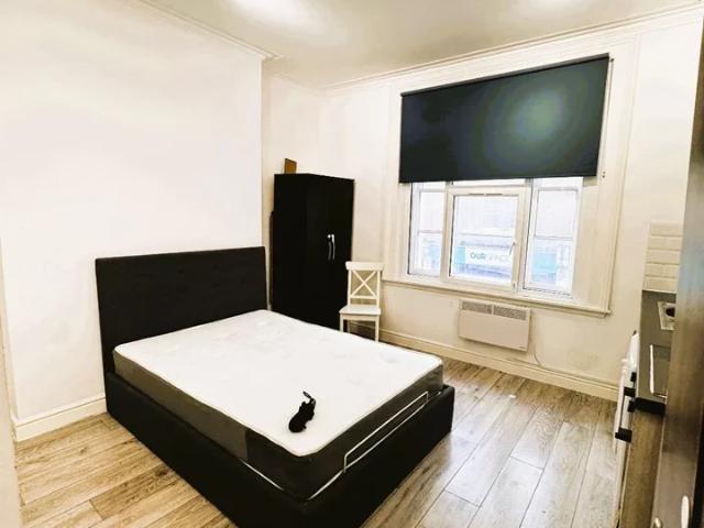 Apartment at New Park Road, Greater London