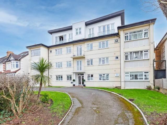 Apartment at New Park Road, Greater London