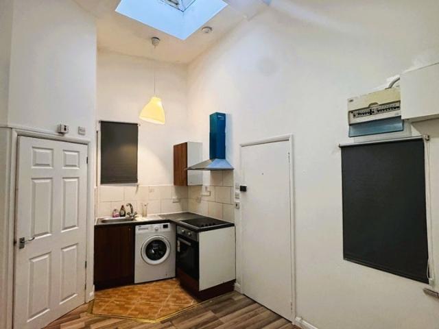 Apartment at New Park Road, Greater London