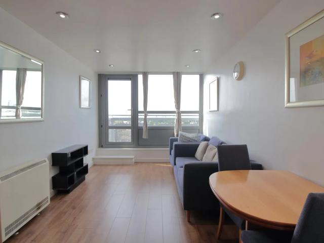Apartment at New Park Road, Greater London
