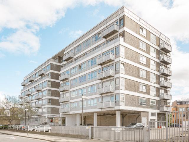 Apartment at New Park Road, Greater London