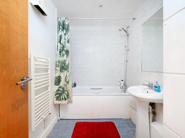 Apartment at New Park Road, Greater London