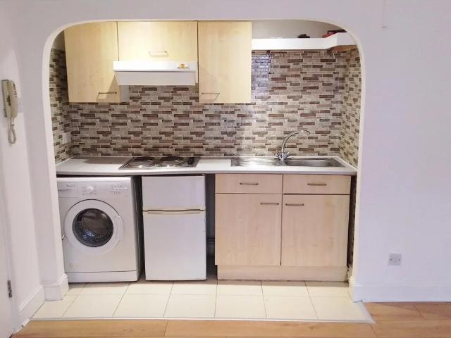 Apartment at New River Path, Greater London