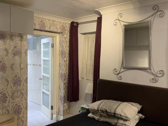 Apartment at New Road, Greater London