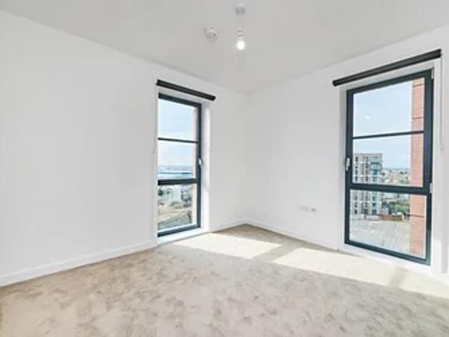 Apartment at New Road, London