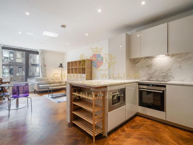 Apartment at New Union Square, Greater London