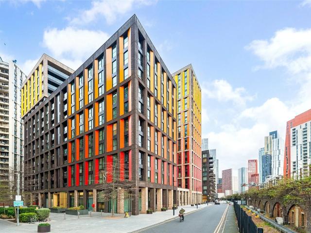 Apartment at New Union Square, Greater London