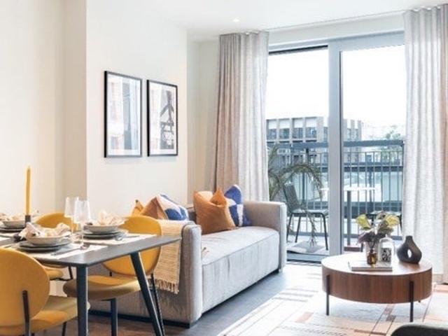 Apartment at New Union Square, Greater London