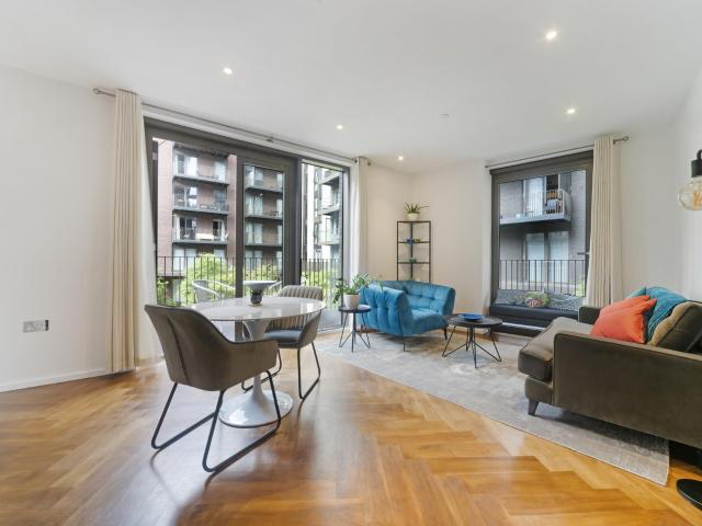 Apartment at New Union Square, Greater London