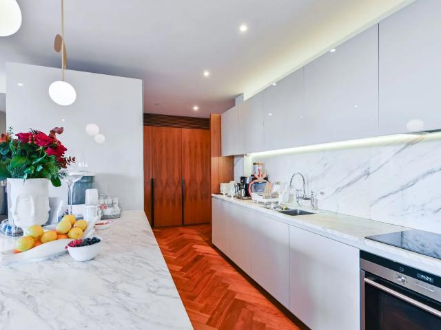 Apartment at New Union Square, Greater London