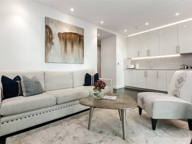Apartment at New Union Square, Greater London
