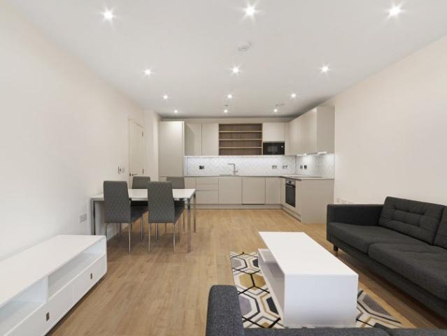 Apartment at New Village Avenue, Greater London