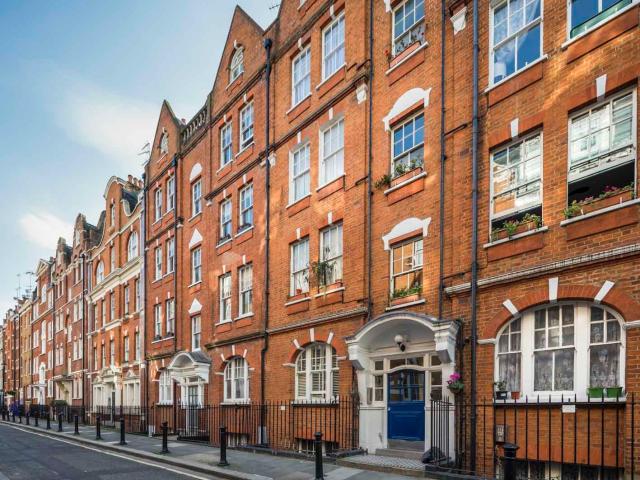 Apartment at New Wanstead, Greater London
