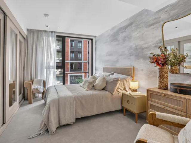 Apartment at Newcastle Place, City of Westminster