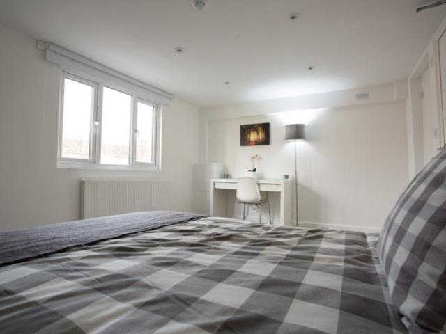 Apartment at Newington Butts, Greater London