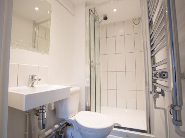 Apartment at Newington Butts, Greater London