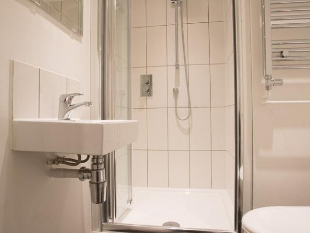 Apartment at Newington Butts, Greater London