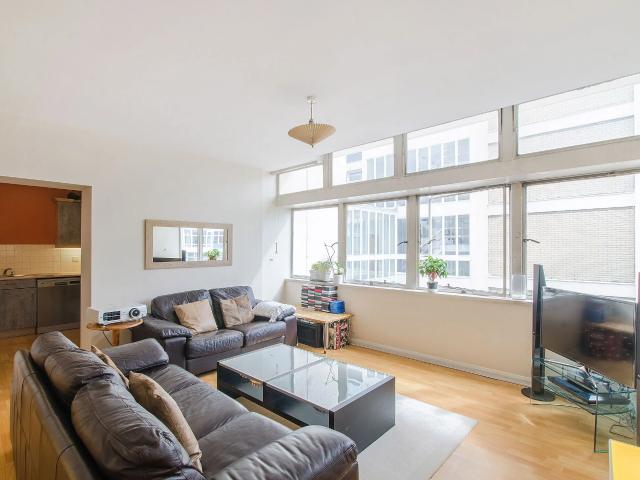 Apartment at Newington Causeway, Greater London