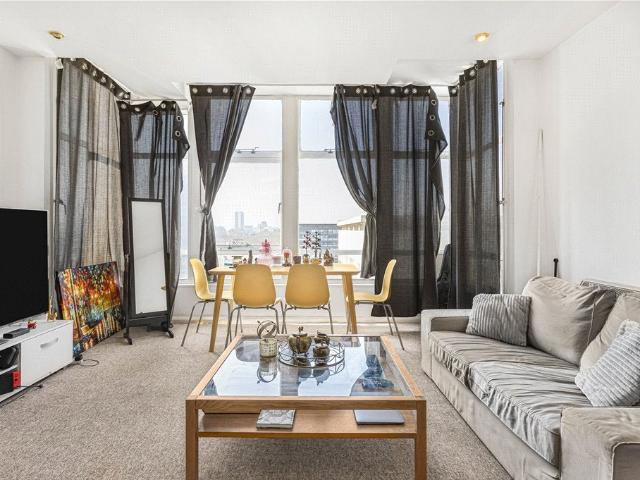 Apartment at Newington Causeway, Greater London