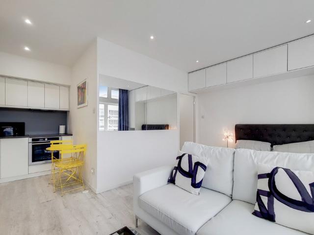 Apartment at Newington Causeway, Greater London
