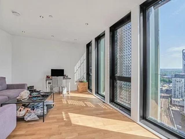 Apartment at Newington Causeway, London