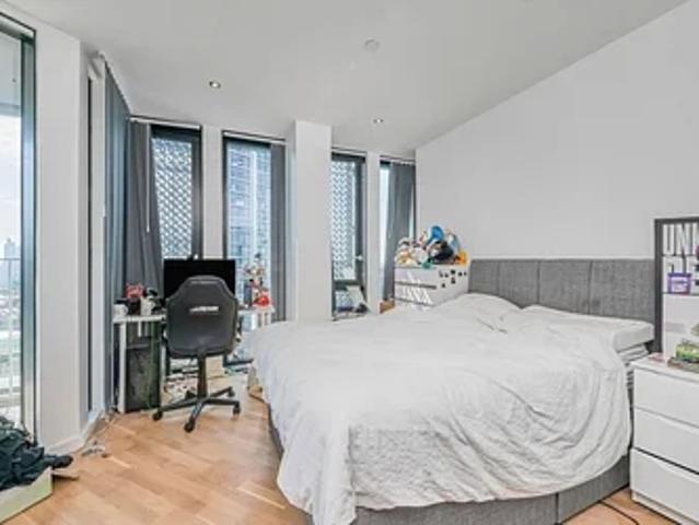 Apartment at Newington Causeway, London