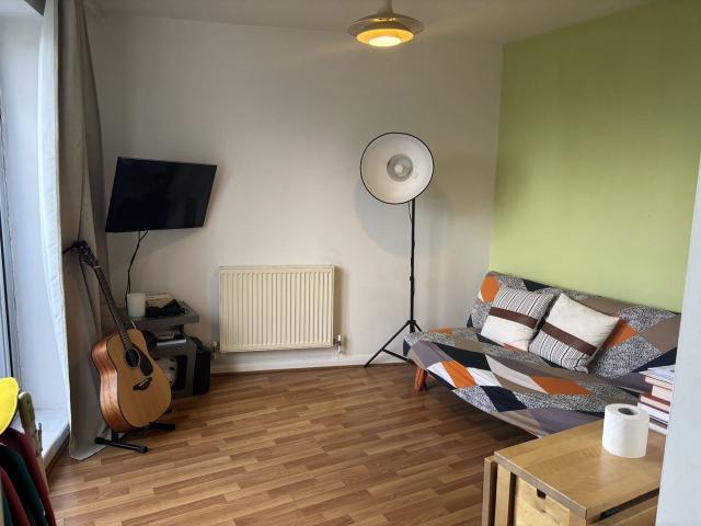 Apartment at Newport Avenue, Greater London