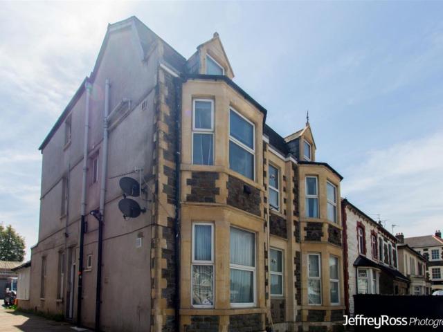 Apartment at Newport Road, Cardiff