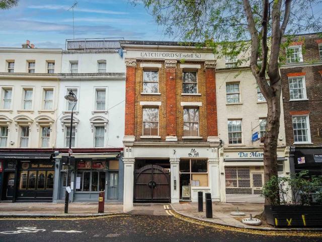 Apartment at Neal Street, Greater London