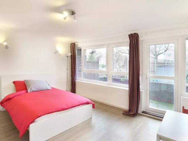 Apartment at Nellie Cressall Way, Greater London