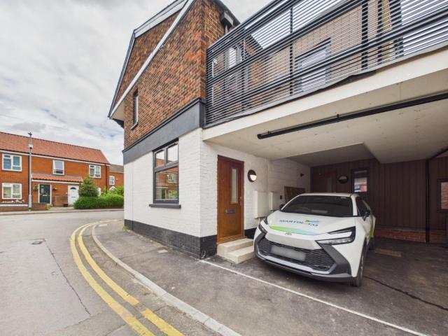 Apartment at Nelson Street, Lincoln