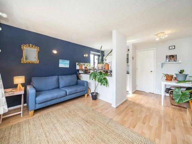 Apartment at Neptune Court, Greater London