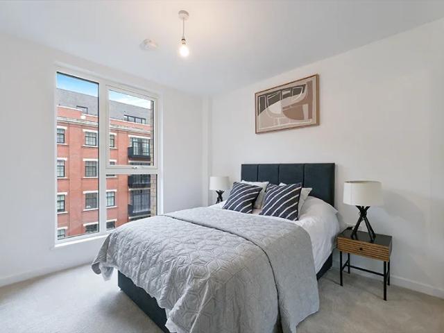 Apartment at Nestle's Avenue, Greater London