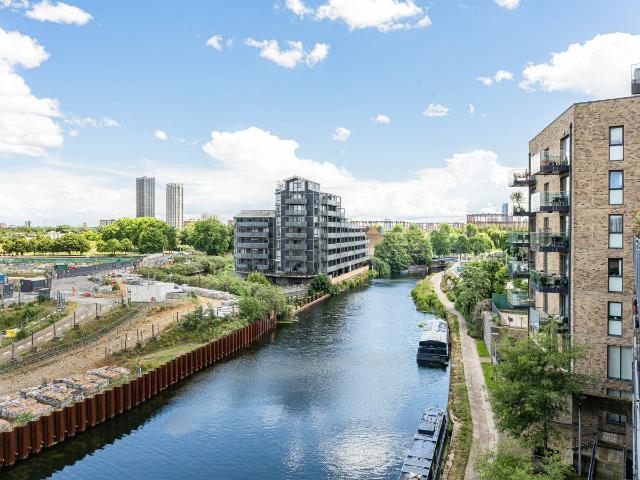 Apartment at Nicholson Square, Greater London