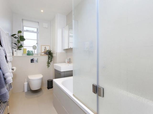 Apartment at Nightingale Lane, Greater London