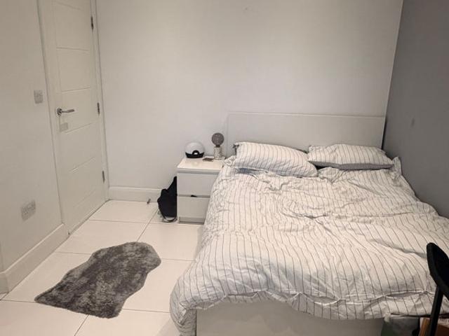 Apartment at Nimrod Road, Greater London