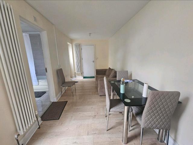 Apartment at Nine Acres Close, Greater London