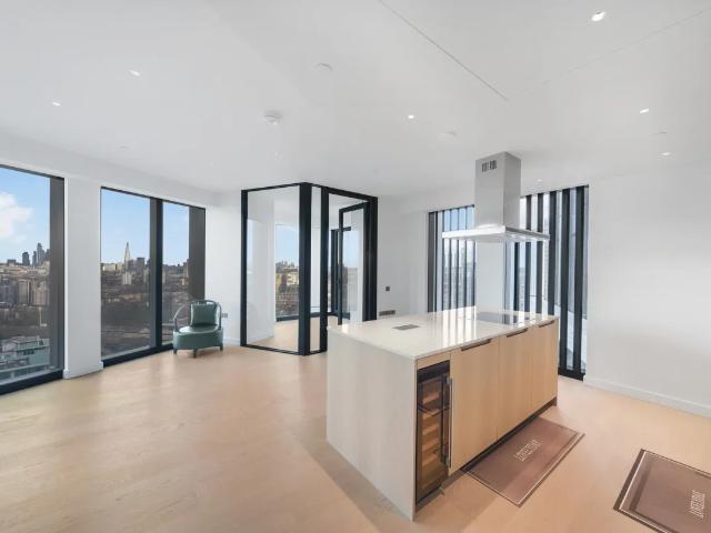 Apartment at Nine Elms Lane, Greater London