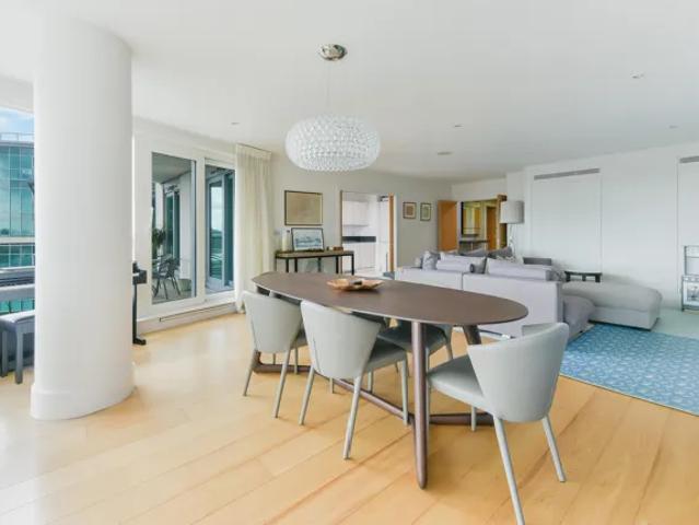 Apartment at Nine Elms Lane, Greater London