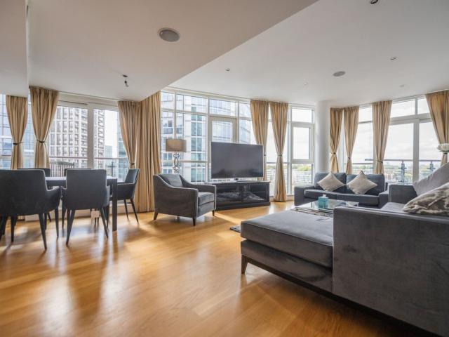 Apartment at Nine Elms Lane, Greater London